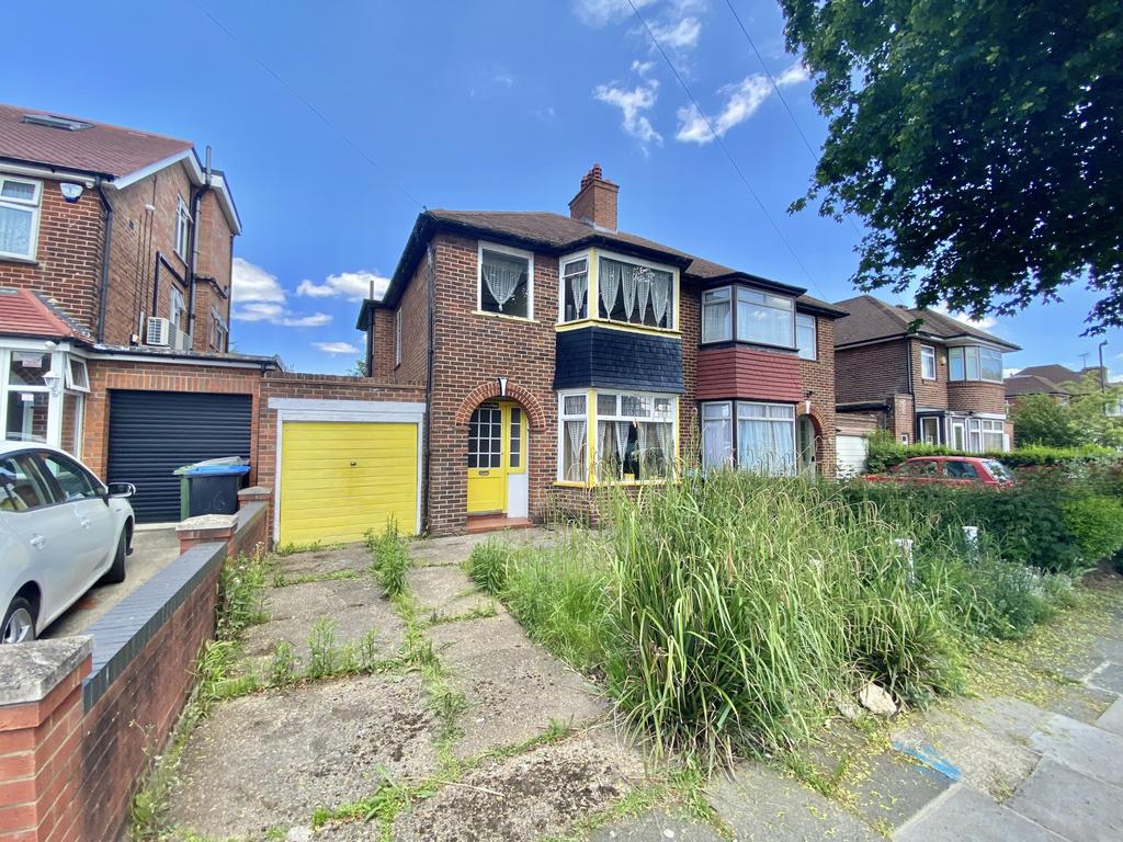North Way, Kingsbury, NW9 3 bed semi-detached house - £575,000
