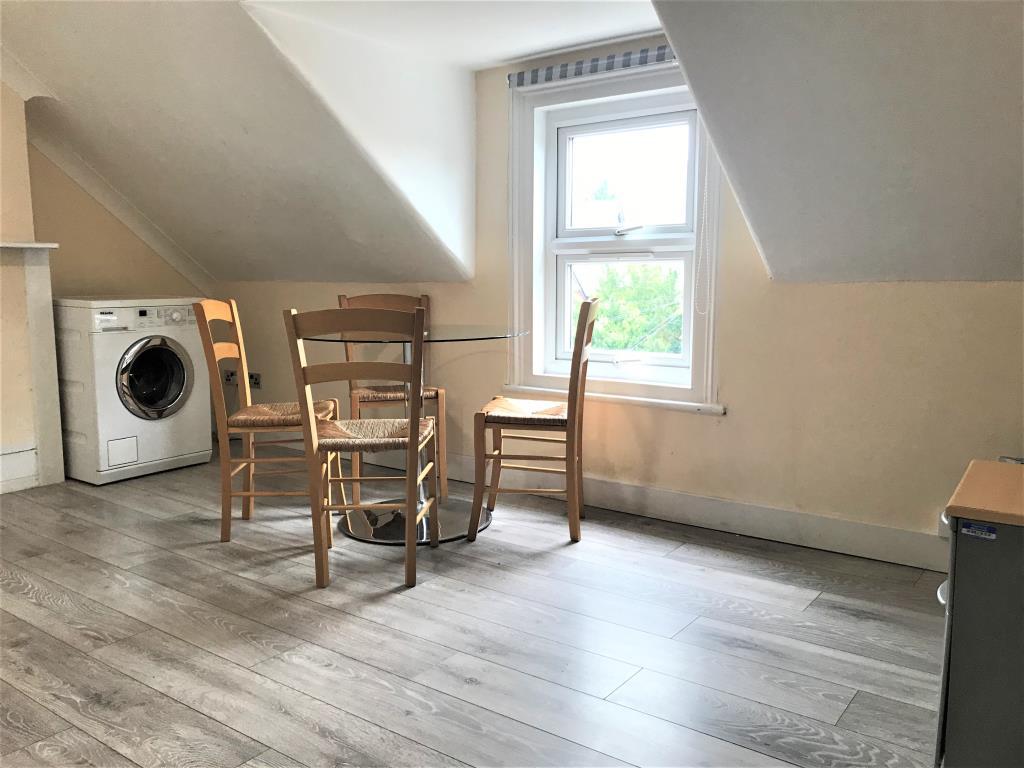 Whitley Street, Reading, RG2 1 bed apartment - £800 pcm (£185 pw)