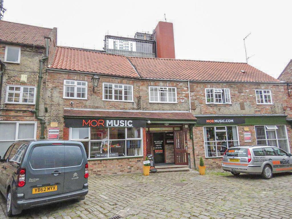 Studio Flat, Franklins Yard, York City Centre, YO1 Studio - £595 pcm (£ ...