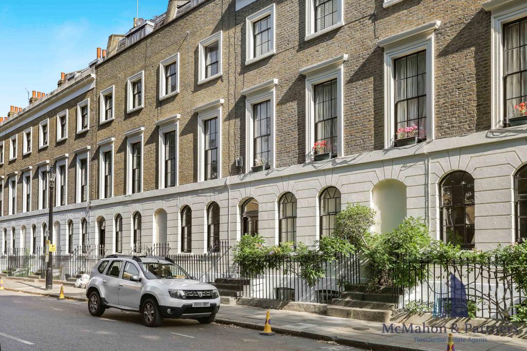 Trinity Street, London, SE1 2 bed flat - £1,045,000