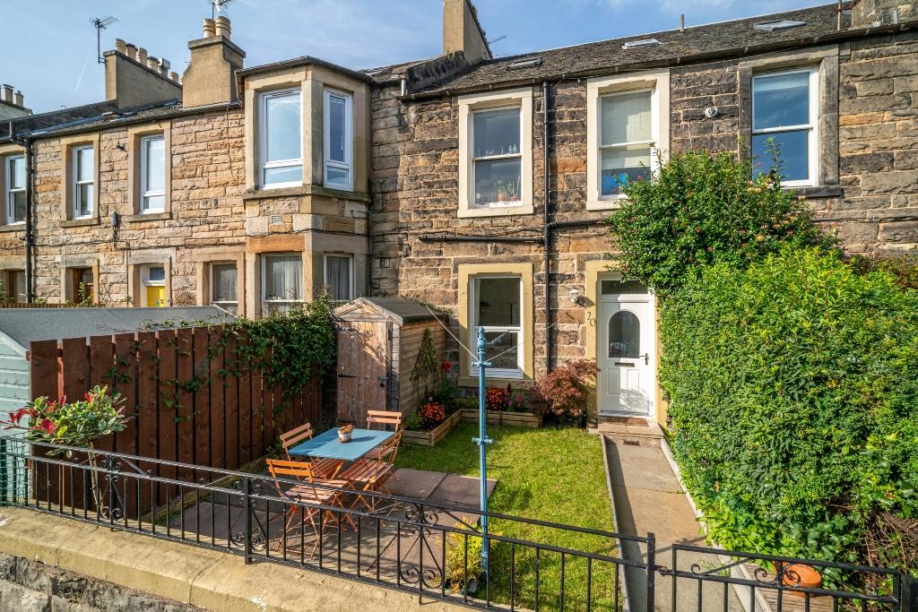 20 Noble Place, Leith Links... 1 bed ground floor flat - £195,000