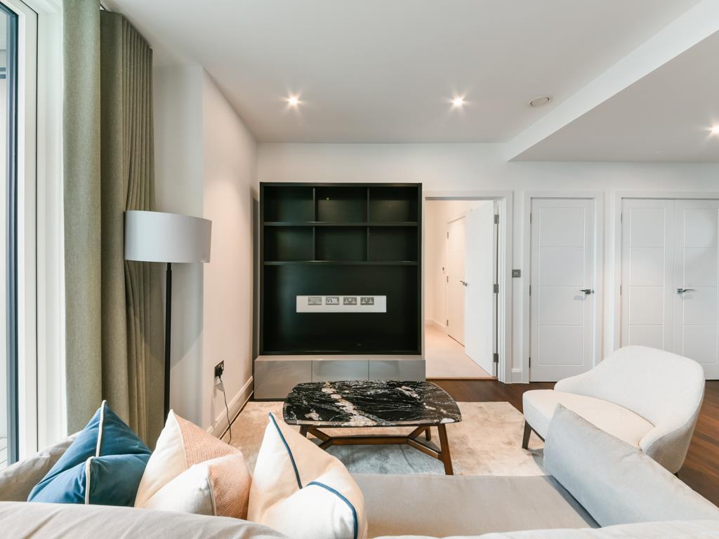 Sirocco Tower, 31 Harbour Way, Nr Canary Wharf, London, E14 1 bed ...