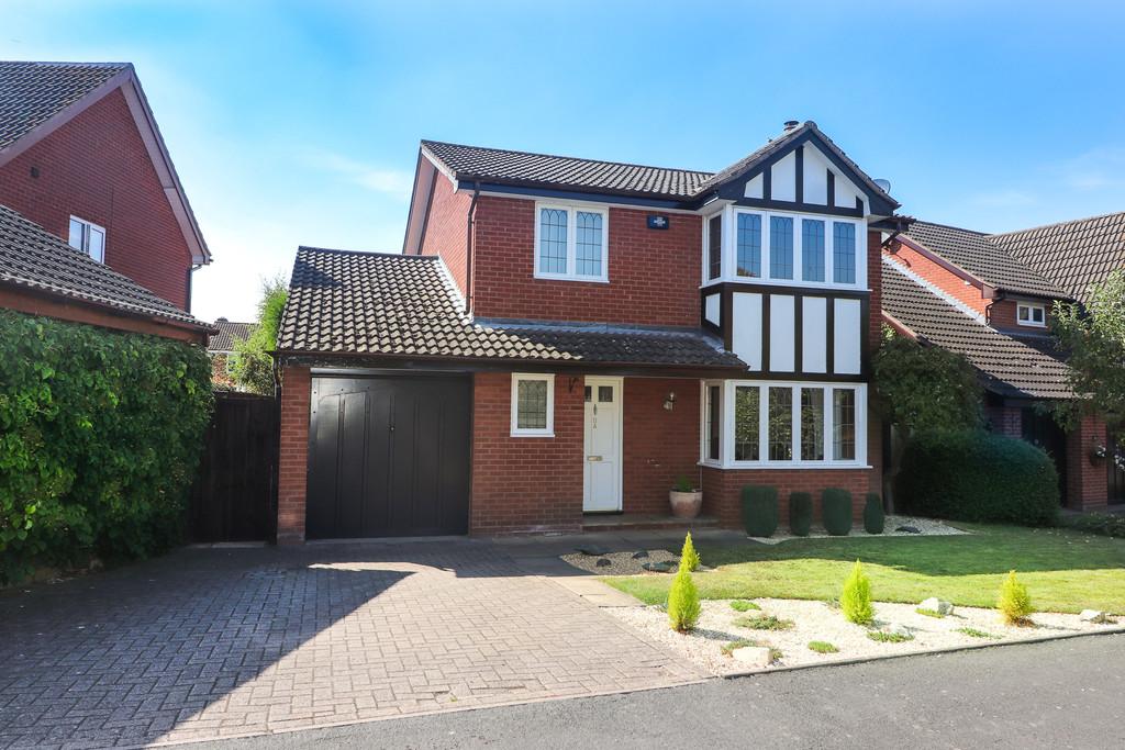 Moat Drive, Drayton Bassett 4 bed detached house - £475,000
