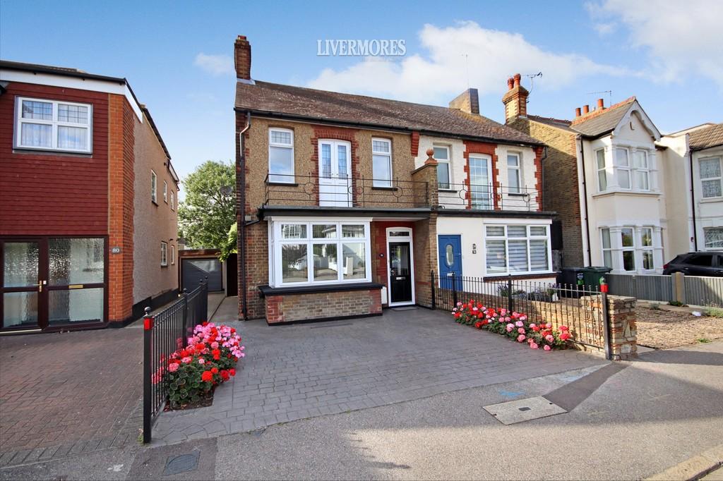 Shepherds Lane Dartford 3 Bed Semi Detached House £475 000