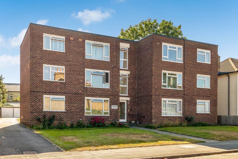 Emblin Court, Granville Road, Sidcup... 2 bed flat - £255,000