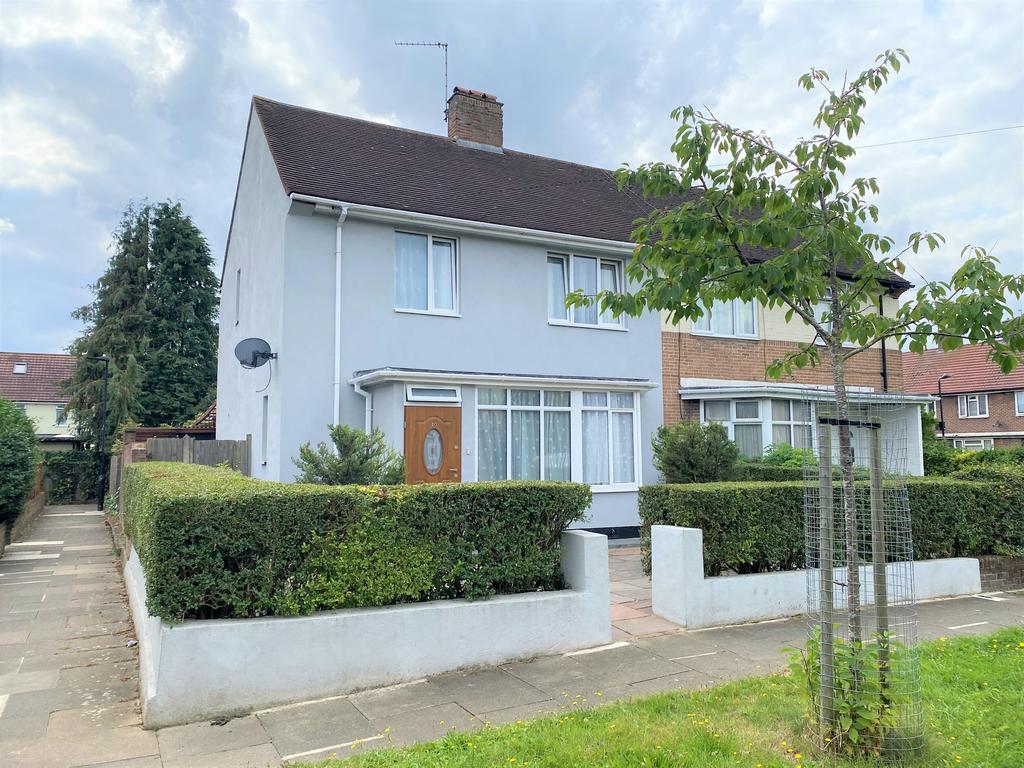 Towney Mead Northolt Middlesex Ub5 3 Bed Semi Detached House £