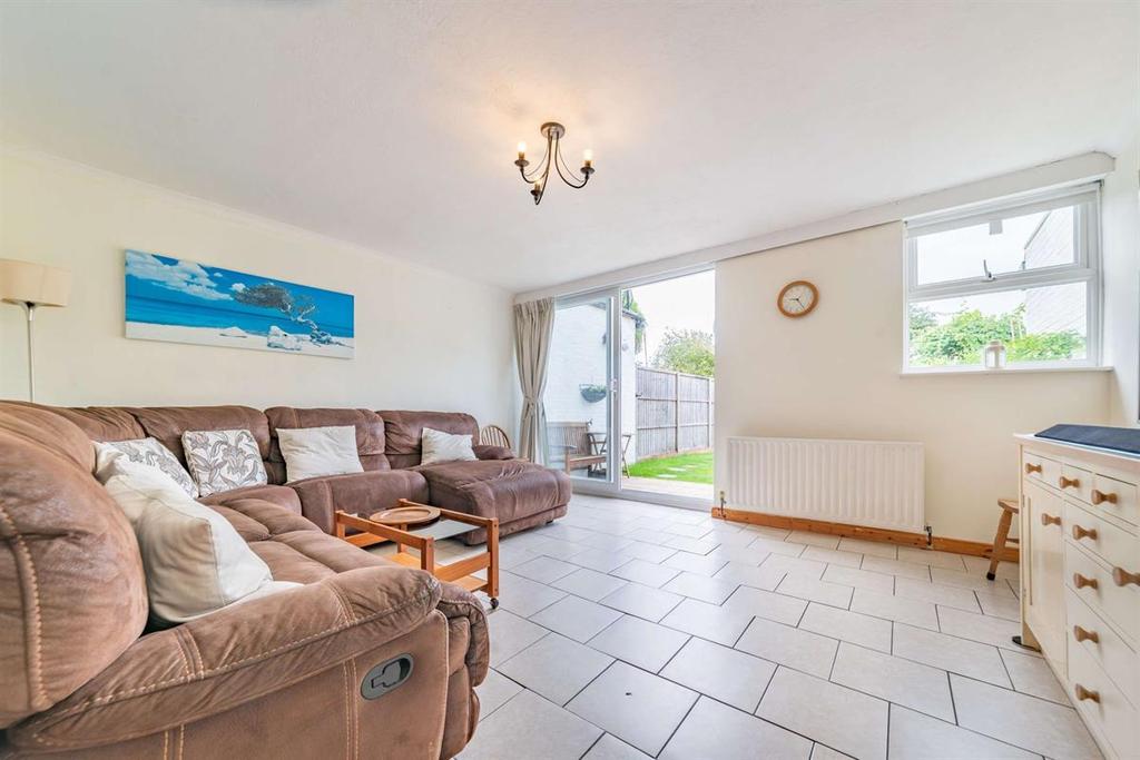 Swanwick Close, London 4 bed terraced house - £500,000