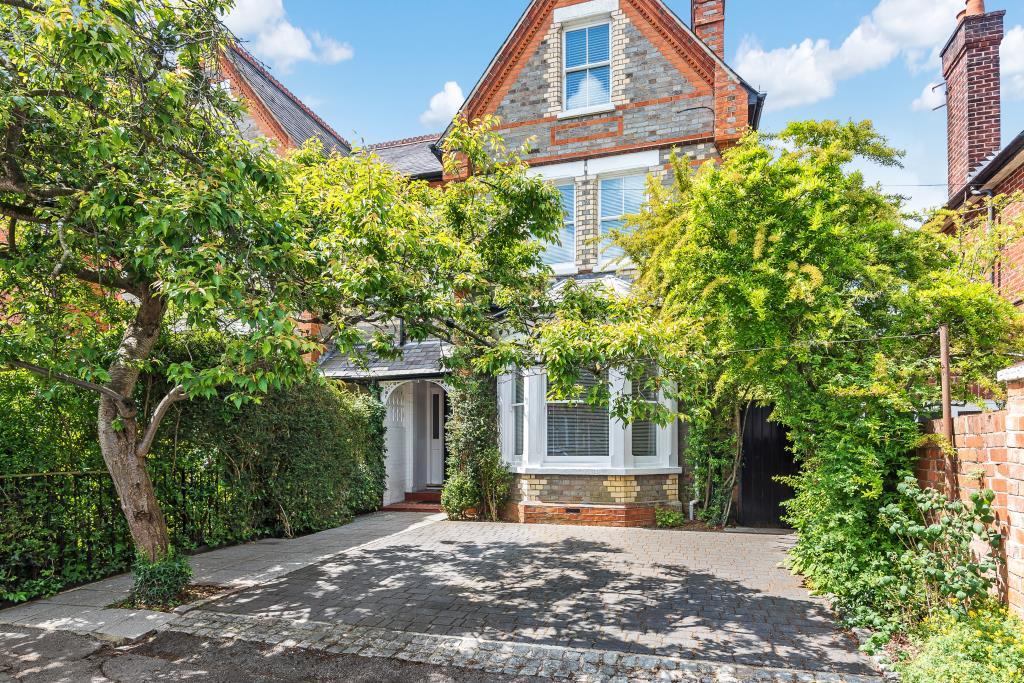 Reading, Berkshire, RG1 1 bed flat - £180,000