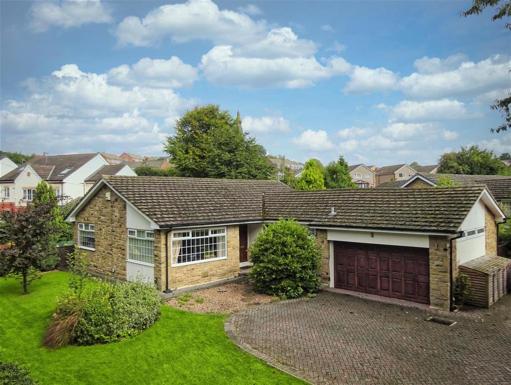 Park Gate Close, Horsforth 4 bed detached bungalow - £600,000