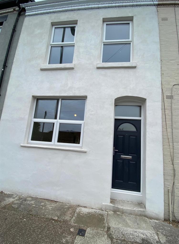 Holt Road, Liverpool, L7 2 bed terraced house - £650 pcm (£150 pw)