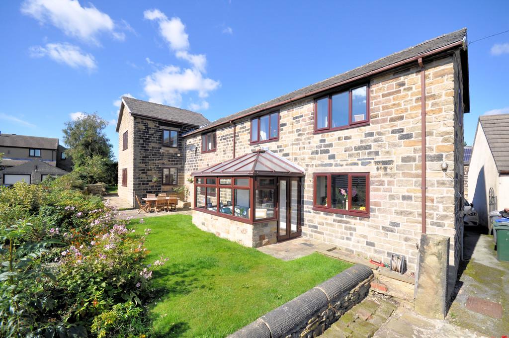 Thurgoland Hall Fold, Thurgoland... 3 bed barn conversion - £400,000