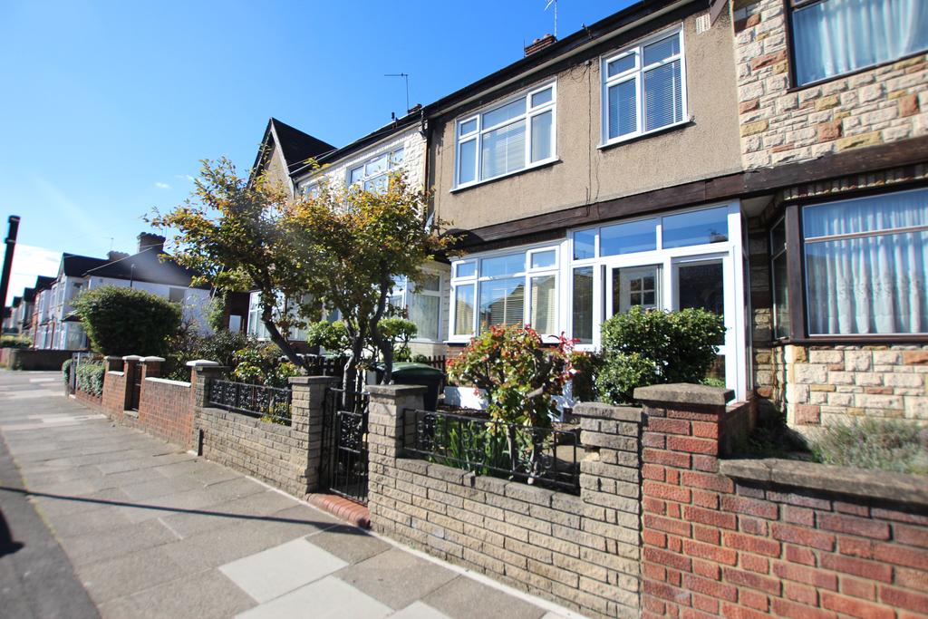 Perth Road, Wood Green, London, N22 3 bed terraced house - £600,000