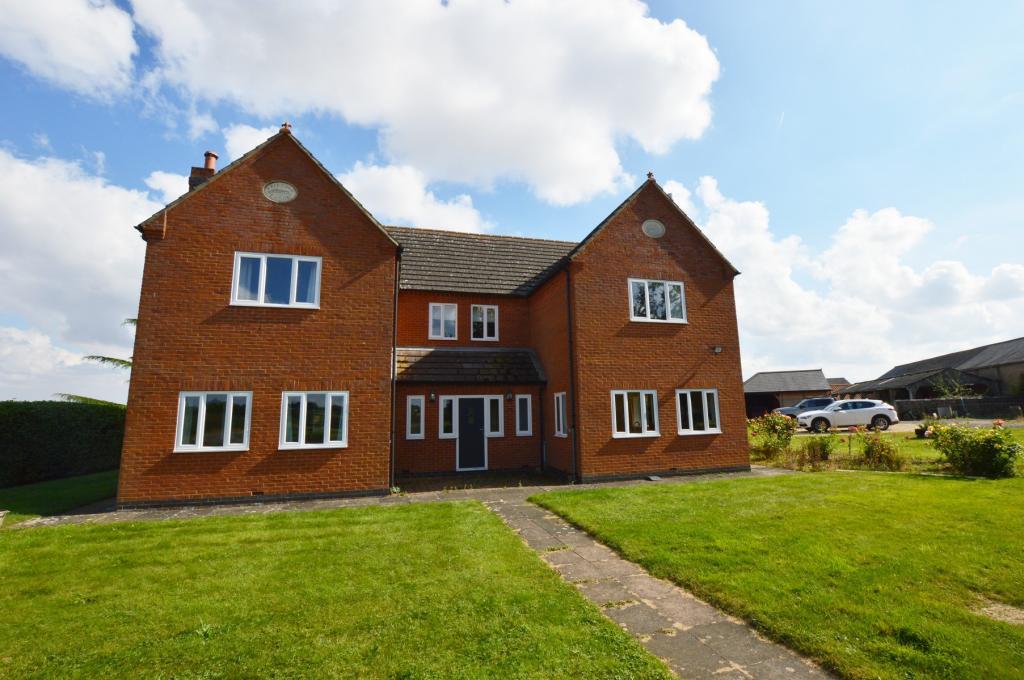 Station Road, Raunds, NN9 5 bed detached house - £2,200 pcm (£508 pw)