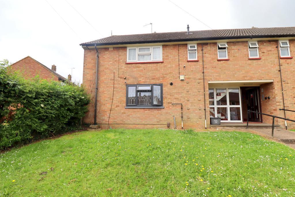 Leyburne Road, Runfold, Luton... 1 bed apartment - £145,000