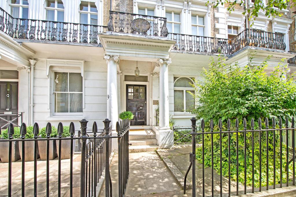 Cranley Place, South Kensington, London, SW7 Studio - £932 pcm (£215 pw)