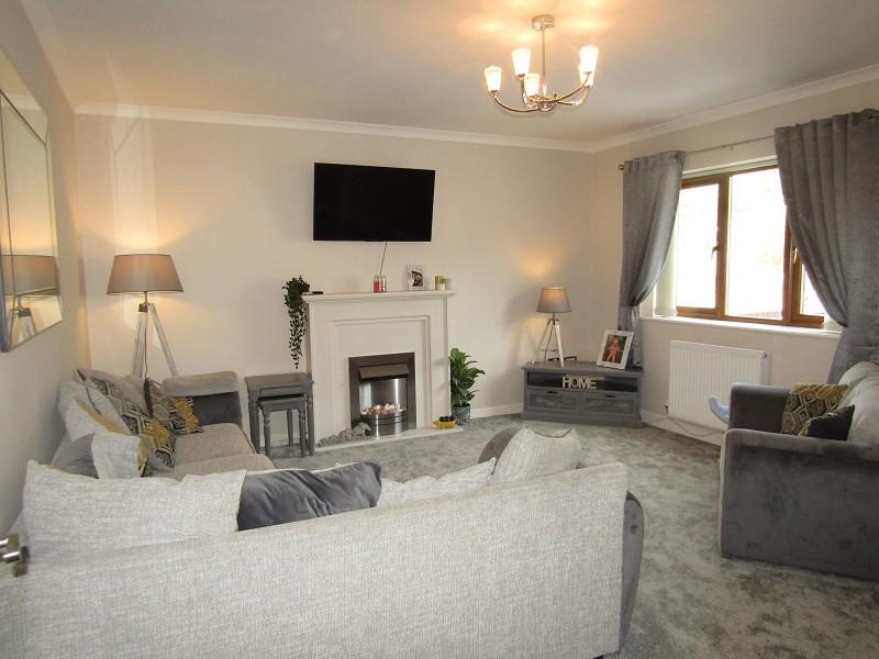 Graig Newydd, Godrergraig, Swansea... 3 bed detached house - £205,000