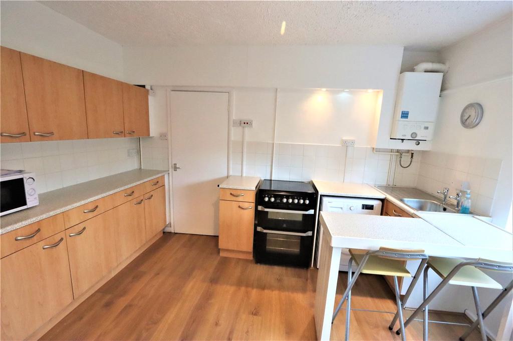 Longacre, Ash, Aldershot, GU12 1 bed apartment - £795 pcm (£183 pw)