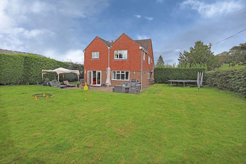 Brantridge Lane, Balcombe 4 bed farm house - £2,650 pcm (£612 pw)