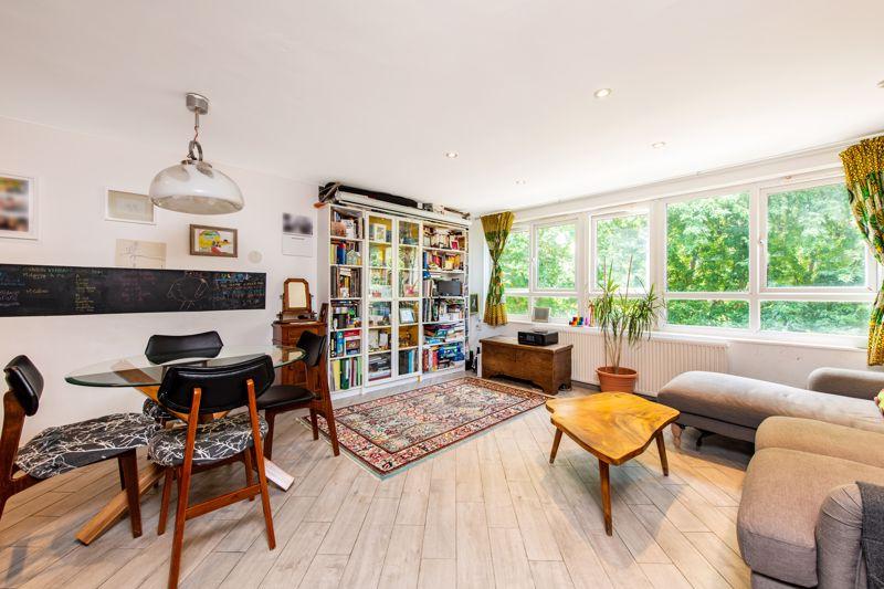 Hilldrop Crescent, Kentish Town N7 3 bed apartment - £400,000