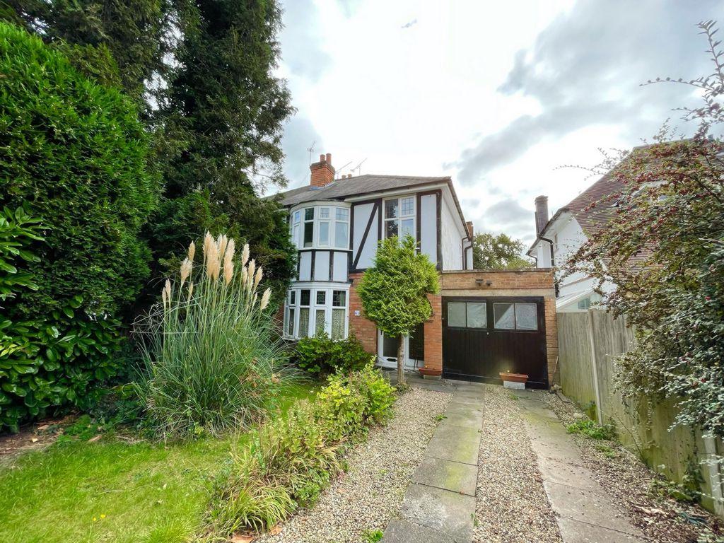 Wigston Road Oadby Le2 3 Bed Semi Detached House £275 000