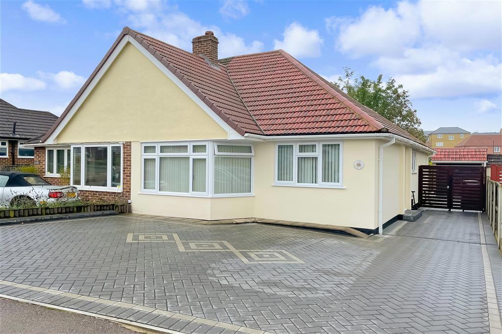 Howard Drive, Maidstone, Kent 2 bed semi-detached bungalow - £365,000