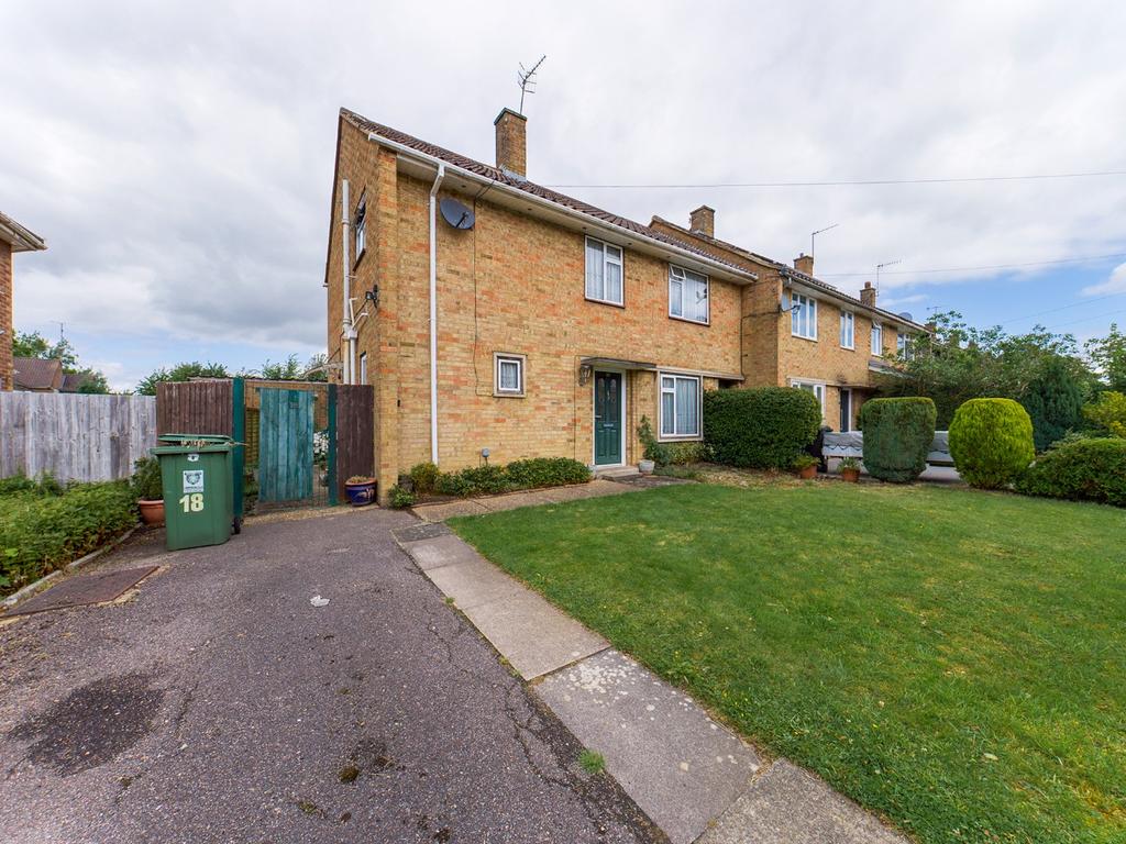 Homefield Road, Hemel Hempstead... 3 bed semi-detached house - £1,395 ...