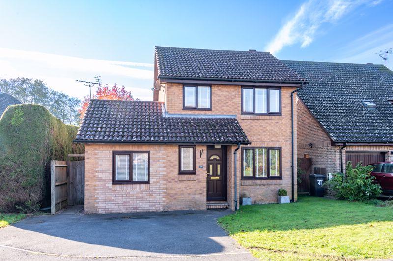 Roman Way Uckfield 4 Bed Detached House £450 000