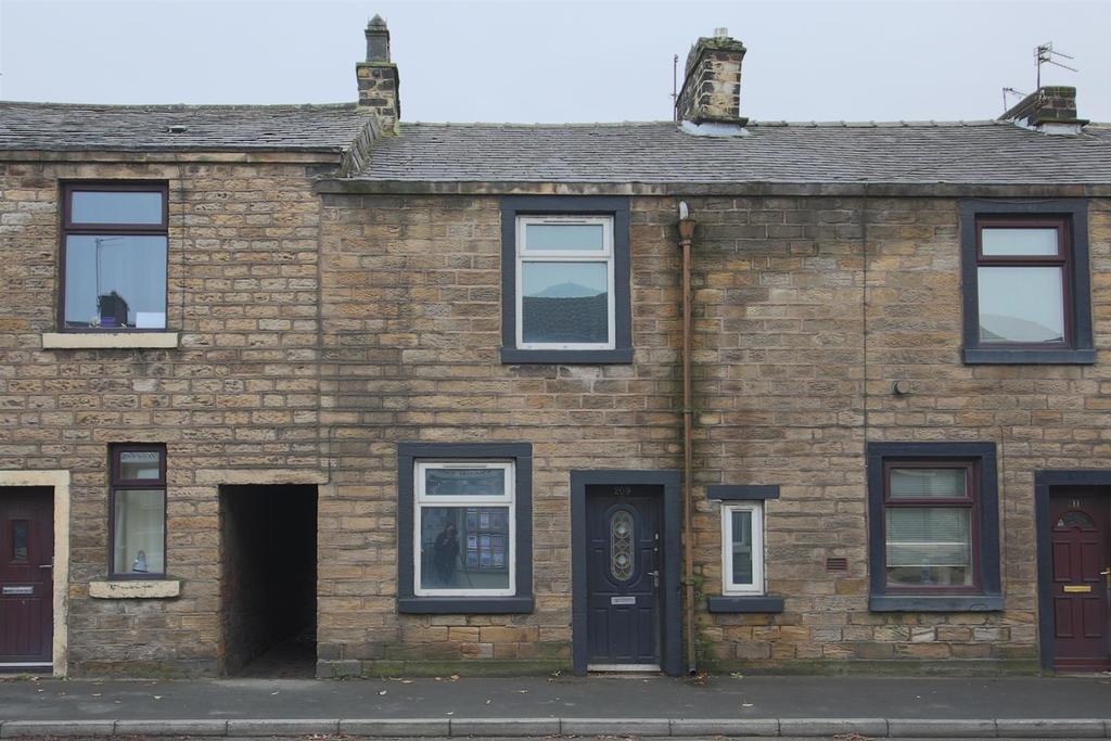 Rochdale Road, Firgrove, Rochdale 2 bed terraced house - £750 pcm (£173 pw)