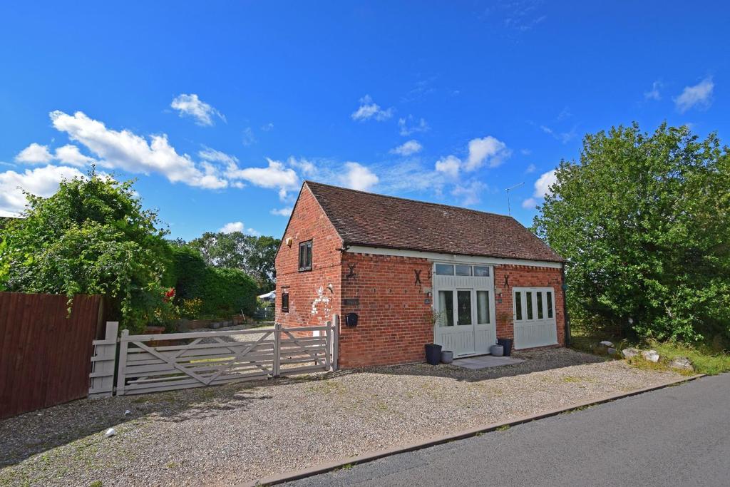 The Old Barn, Chequers Lane... 3 bed barn conversion - £375,000