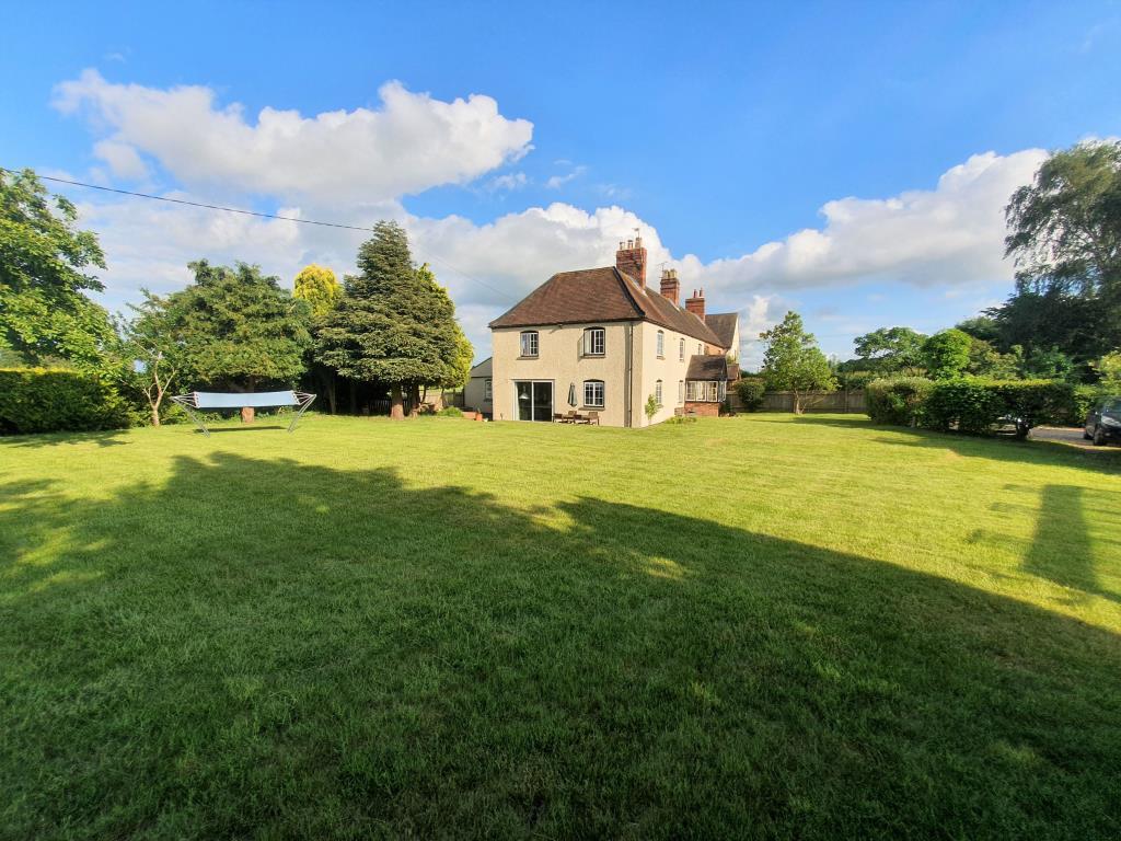 Toot Baldon, Oxfordshire, OX44 4 bed semi-detached house - £775,000