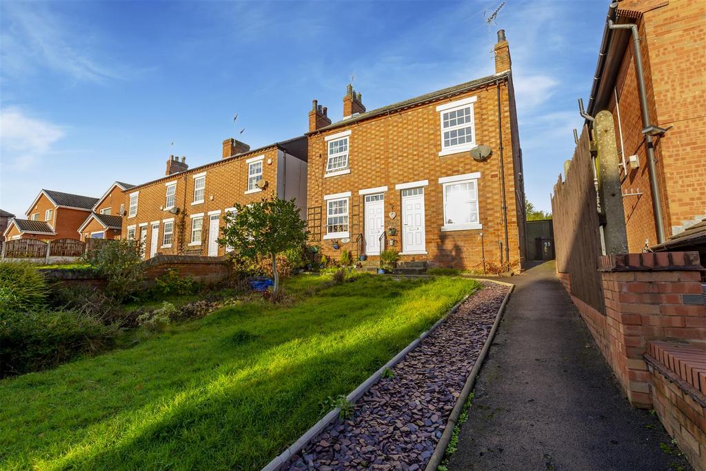 Derby Road, Sandiacre, Nottingham 2 bed semi-detached house - £170,000