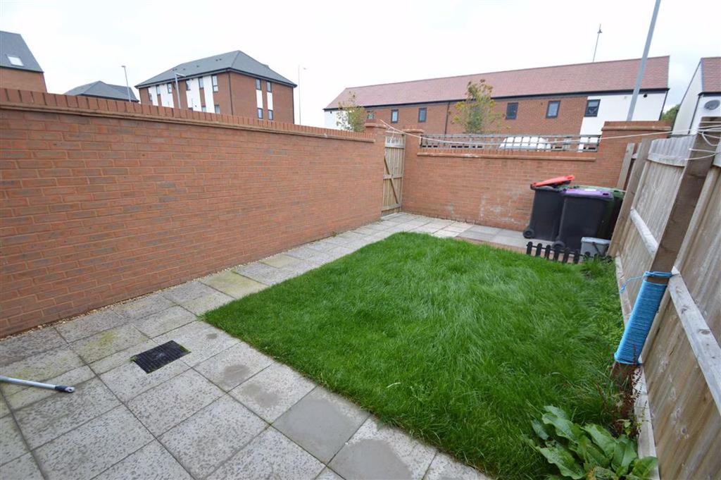 Bryce Way, Telford, TF4 2 bed terraced house - £725 pcm (£167 pw)