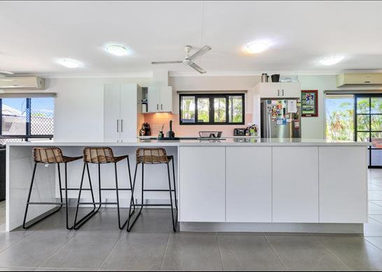 4 Delissaville Place, ROSEBERY, NT 0832 3 bed house