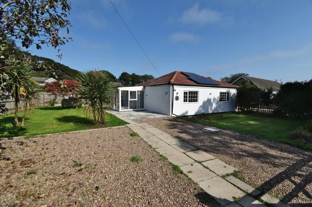 Mill Lane, Saltfleet, Louth LN11 7SA 3 bed detached bungalow - £250,000