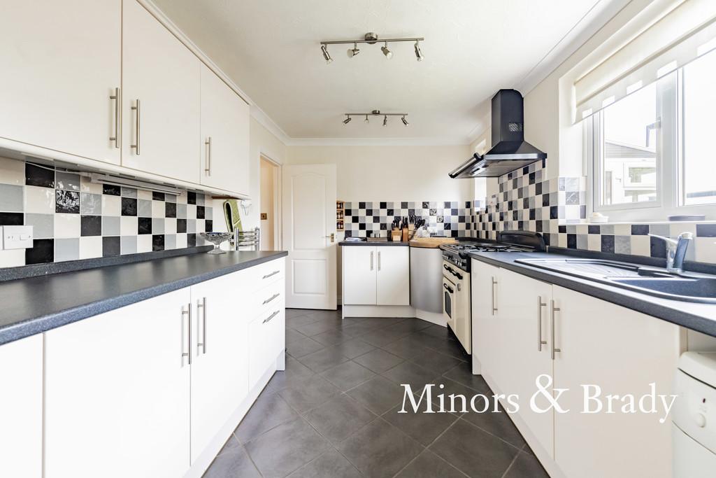 The Grove, Dereham 3 bed detached house - £375,000