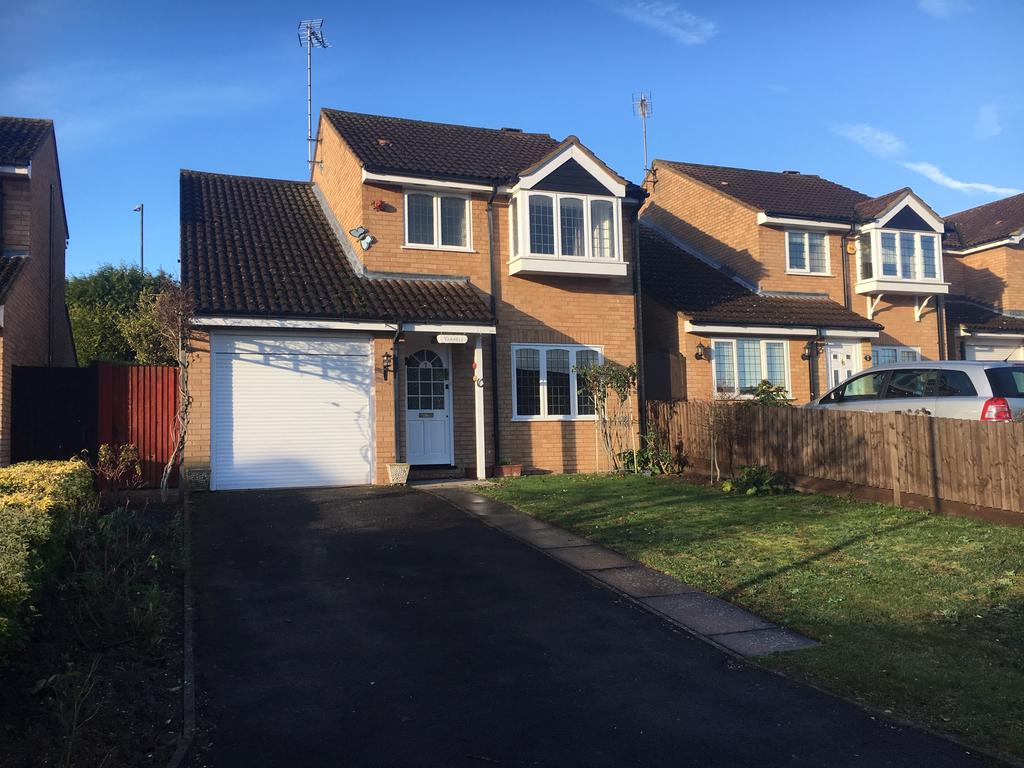 Mallow Walk, Royston SG8 3 bed detached house - £1,450 pcm (£335 pw)