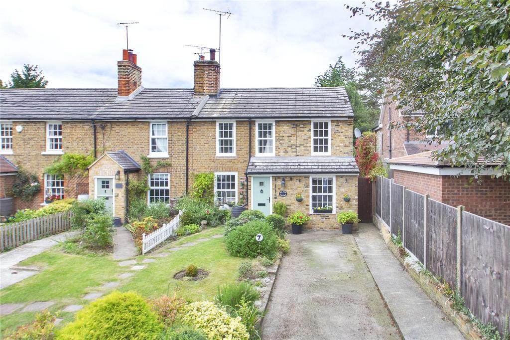 Henley Street, Luddesdown, Gravesend... 3 bed end of terrace house - £ ...