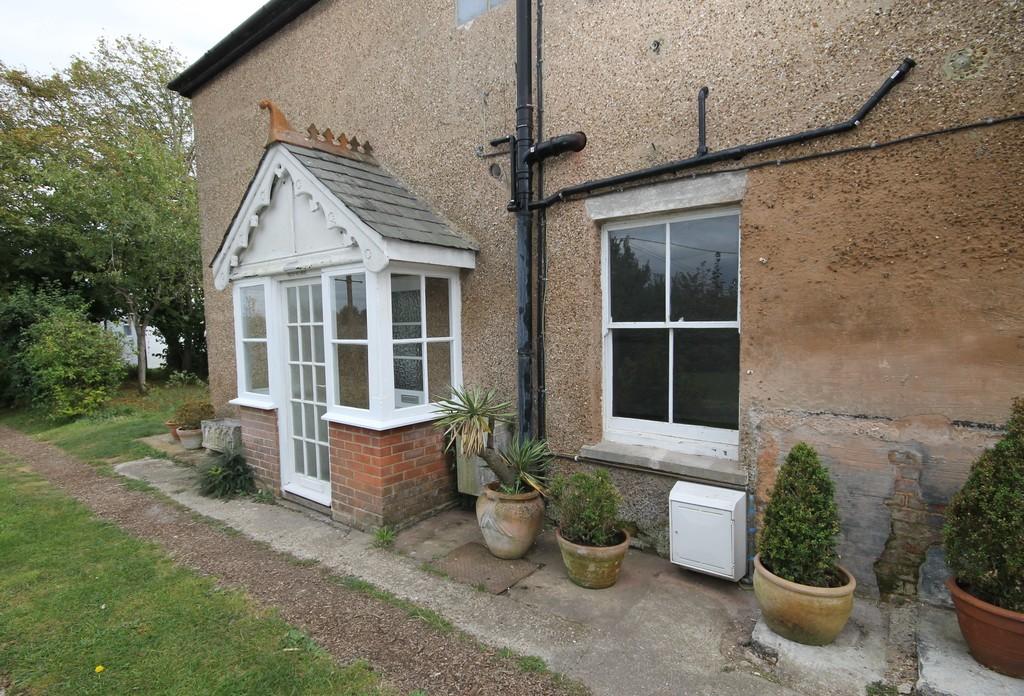 Middleton, Freshwater 2 bed semi-detached house - £1,000 pcm (£231 pw)