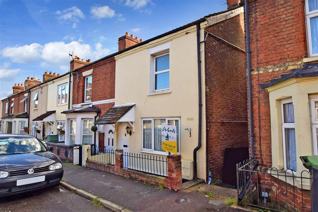 Malling Road, Snodland, Kent 2 bed end of terrace house - £230,000