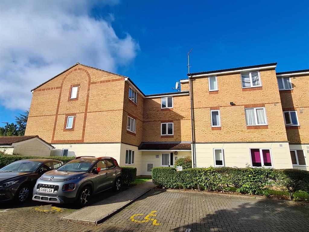 Mullards Close, Hackbridge CR4 4FF 1 bed flat - £220,000