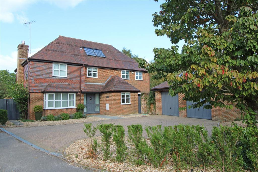 Butts Green, Lockerley, Romsey... 4 bed detached house - £850,000