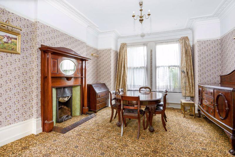 Priestlands Park Road, Sidcup, DA15 7HR 4 bed detached house - £1,250,000