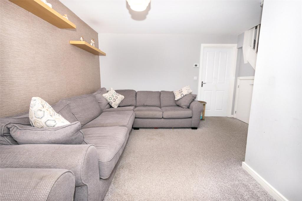 Clive Way, Middlewich 3 bed semi-detached house - £43,750