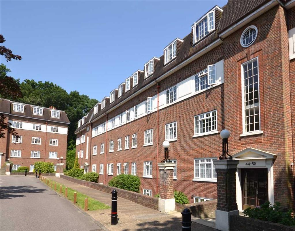 Herga Court, Harrow on the Hill 2 bed apartment - £1,250 pcm (£288 pw)