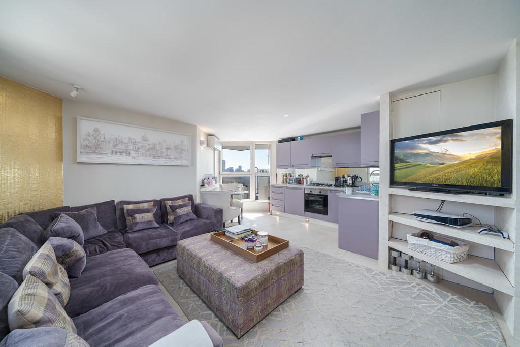 Chelsea Reach Tower, Chelsea 2 bed apartment - £695,000
