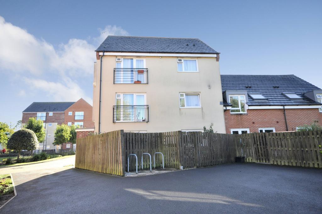 Flax Mill Park, Devizes, Wiltshire... 2 bed flat - £160,000