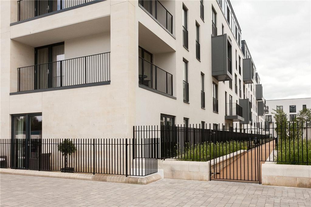 Percy Terrace, Bath, BA2 2 bed apartment - £2,000 pcm (£462 pw)