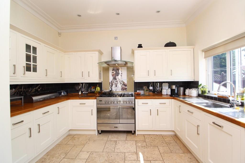 Station Road, Backwell 4 bed detached bungalow - £565,000