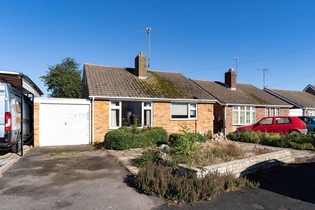 Chaucers way, Spalding PE11 1LH 3 bed detached bungalow - £220,000