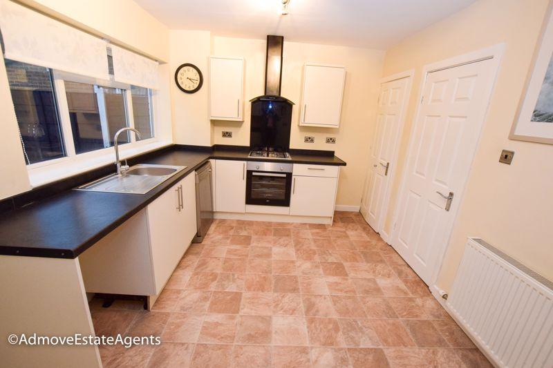 Brooks Drive, Timperley, Altrincham, WA15 3 bed mews - £900 pcm (£208 pw)